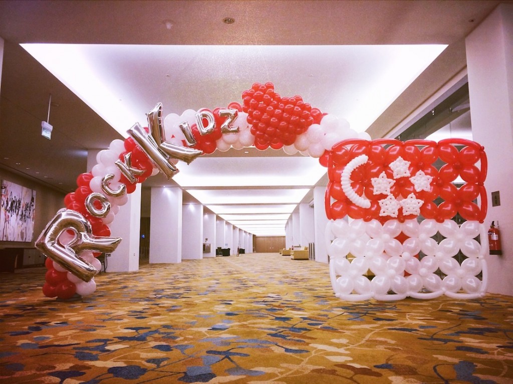 Fireworks Balloon Arch Decorations | THAT BalloonsTHAT Balloons