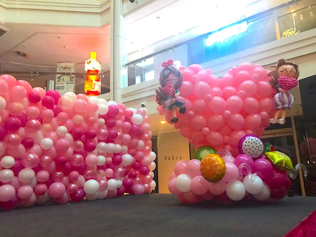 Balloon Decoration at Plaza Singapura Shopping Mall | THAT BalloonsTHAT ...