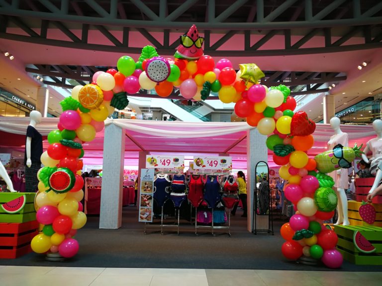 Balloon Decoration at Plaza Singapura Shopping Mall | THAT BalloonsTHAT ...
