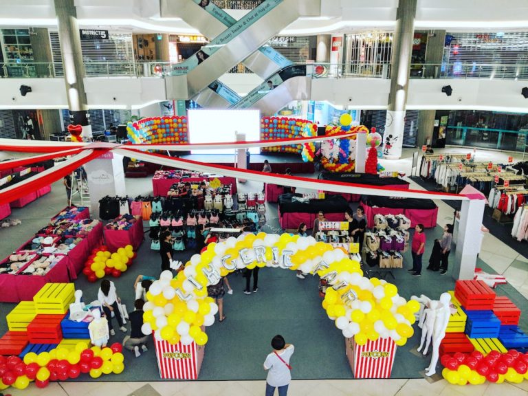 Shopping Mall Balloon Decoration at Compass One | THAT BalloonsTHAT ...