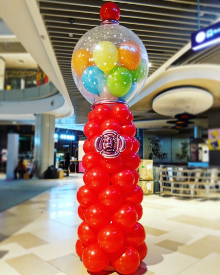 Shopping Mall Balloon Decorations in Singapore | THAT BalloonsTHAT Balloons