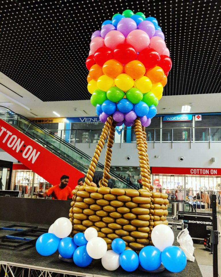Shopping Mall Balloon Decorations in Singapore | THAT BalloonsTHAT Balloons