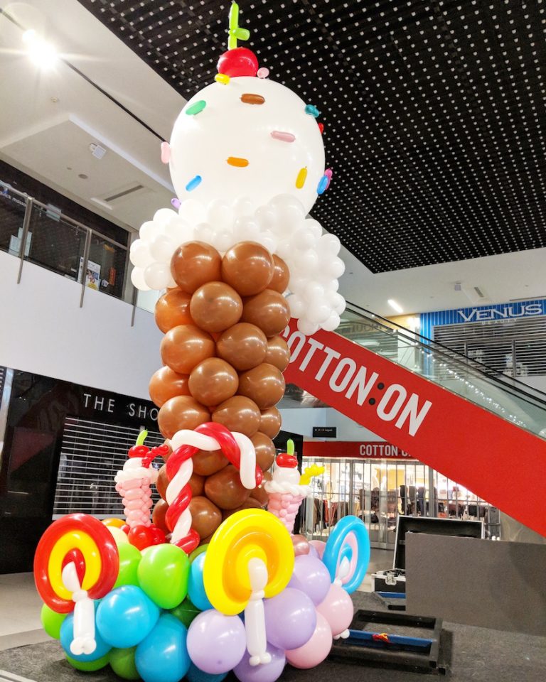 Shopping Mall Balloon Decorations in Singapore | THAT BalloonsTHAT Balloons