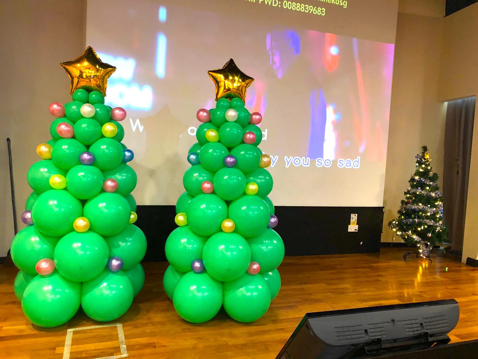 Christmas Balloon Decorations in Singapore - That Balloons