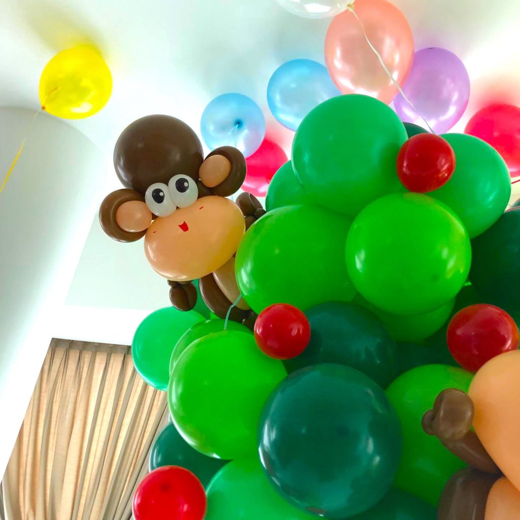Stage Front Balloon Decorations | THAT BalloonsTHAT Balloons