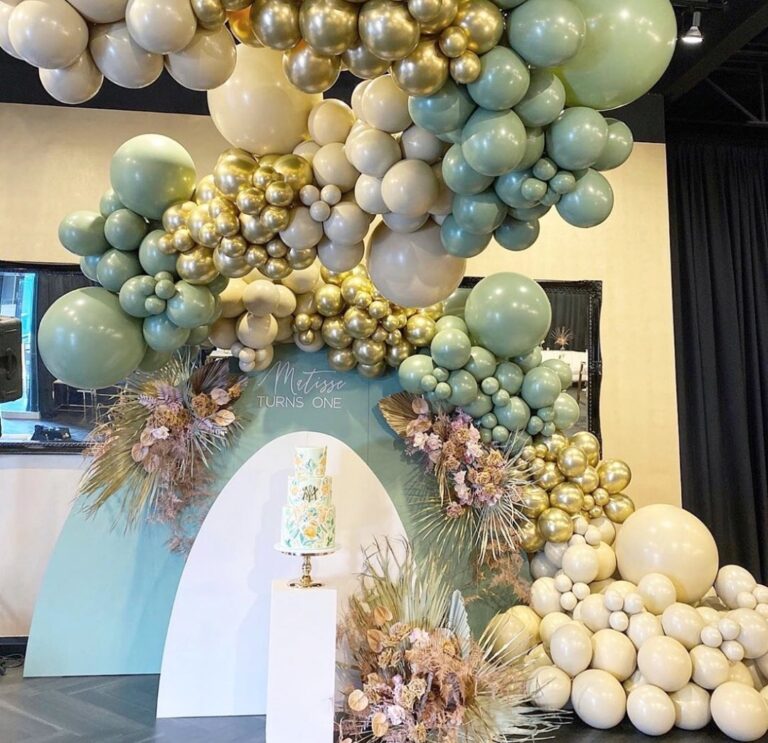 Amazing Organic Balloon Decoration Designs | THAT BalloonsTHAT Balloons