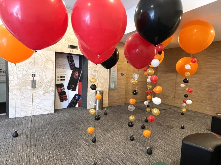 Trinity Church Balloon Decorations | THAT BalloonsTHAT Balloons