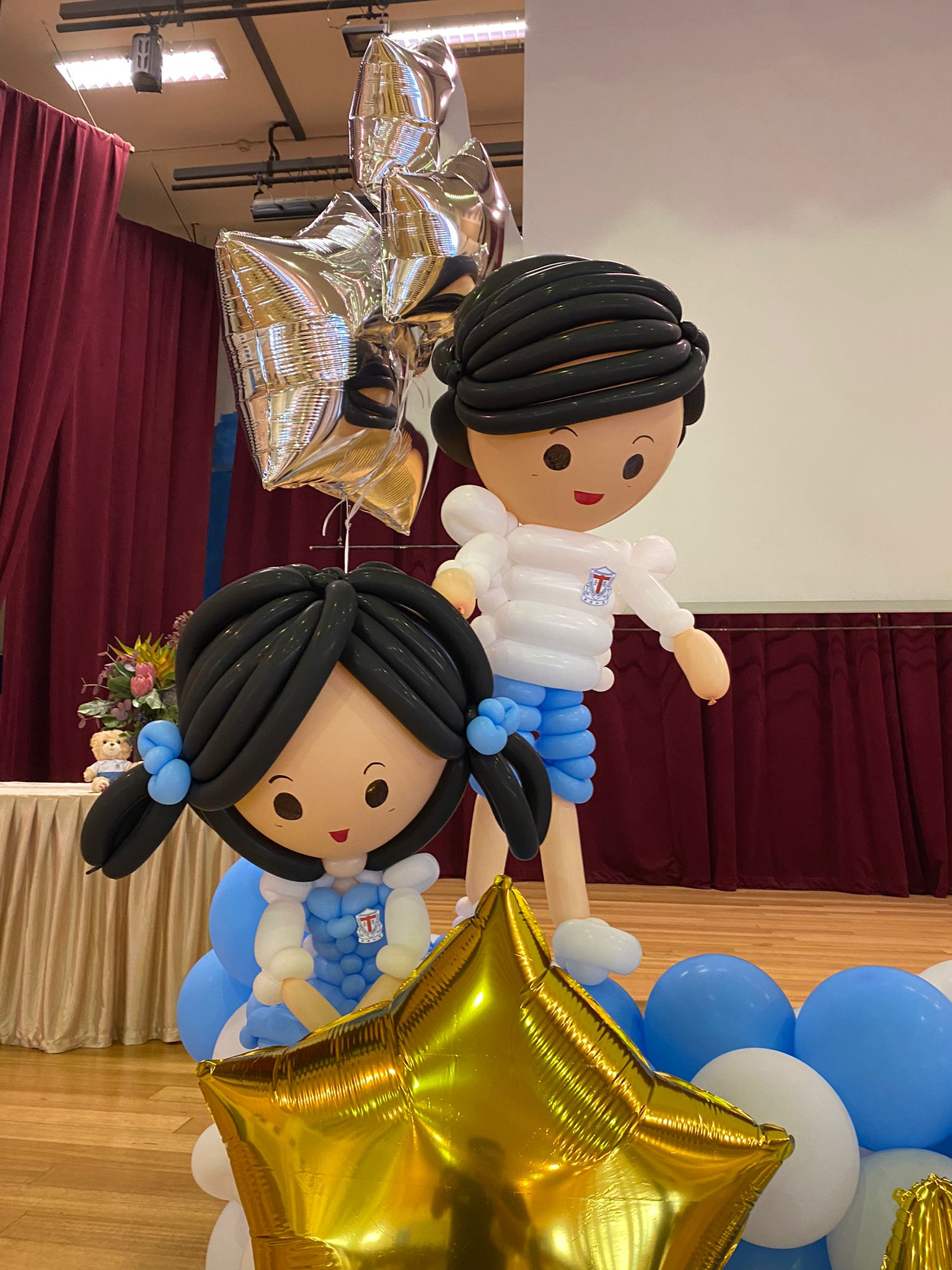 Graduation-Themed Balloon Decorations | THAT BalloonsTHAT Balloons