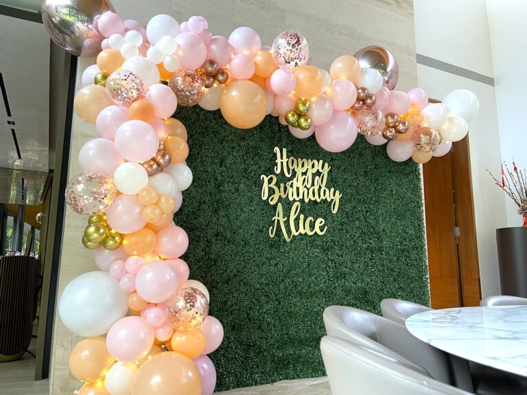 Organic Balloon Garland Decor | THAT BalloonsTHAT Balloons