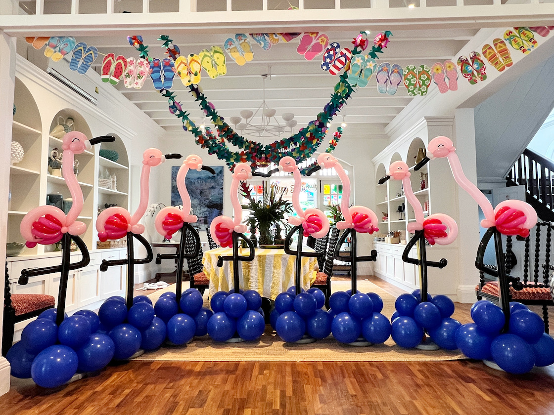 Customised Balloon Sculpture Decor in Singapore | THAT BalloonsTHAT ...