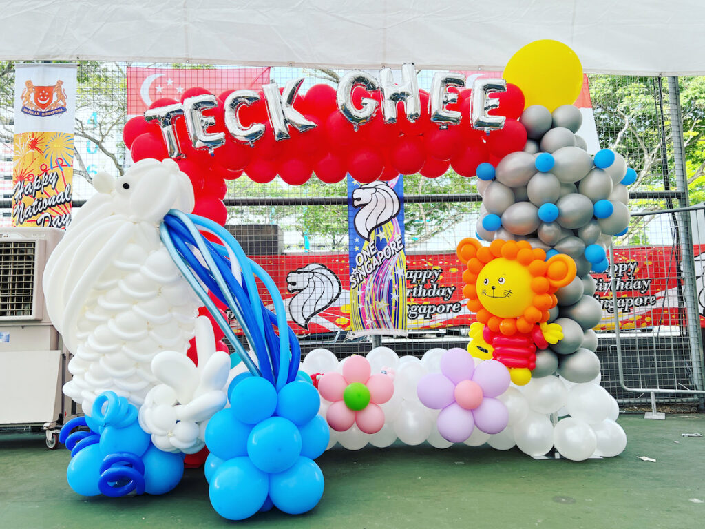 Customised Balloon Sculpture Decor in Singapore | THAT BalloonsTHAT ...